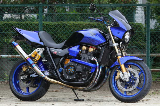 CB1300SF by オートショップアオヤマ | カスタムマシン | カスタムピープル