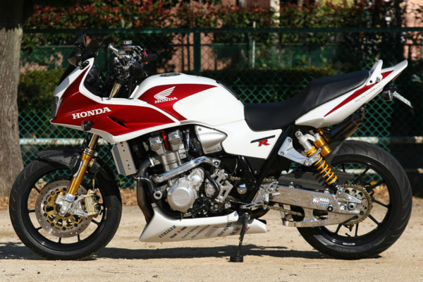 CB1300SB by オートショップアオヤマ | カスタムマシン | カスタムピープル