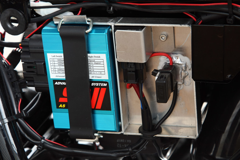 Z1 by Zレーシングパーツ | カスタムマシン | カスタムピープル