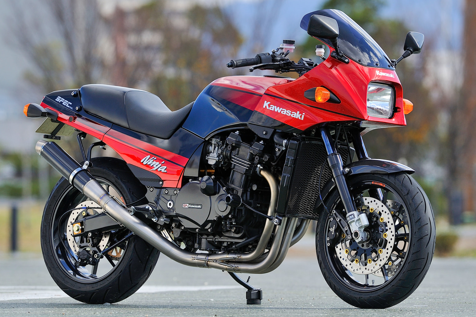 GPZ900R by スペックエンジニアリング | カスタムマシン | カスタムピープル