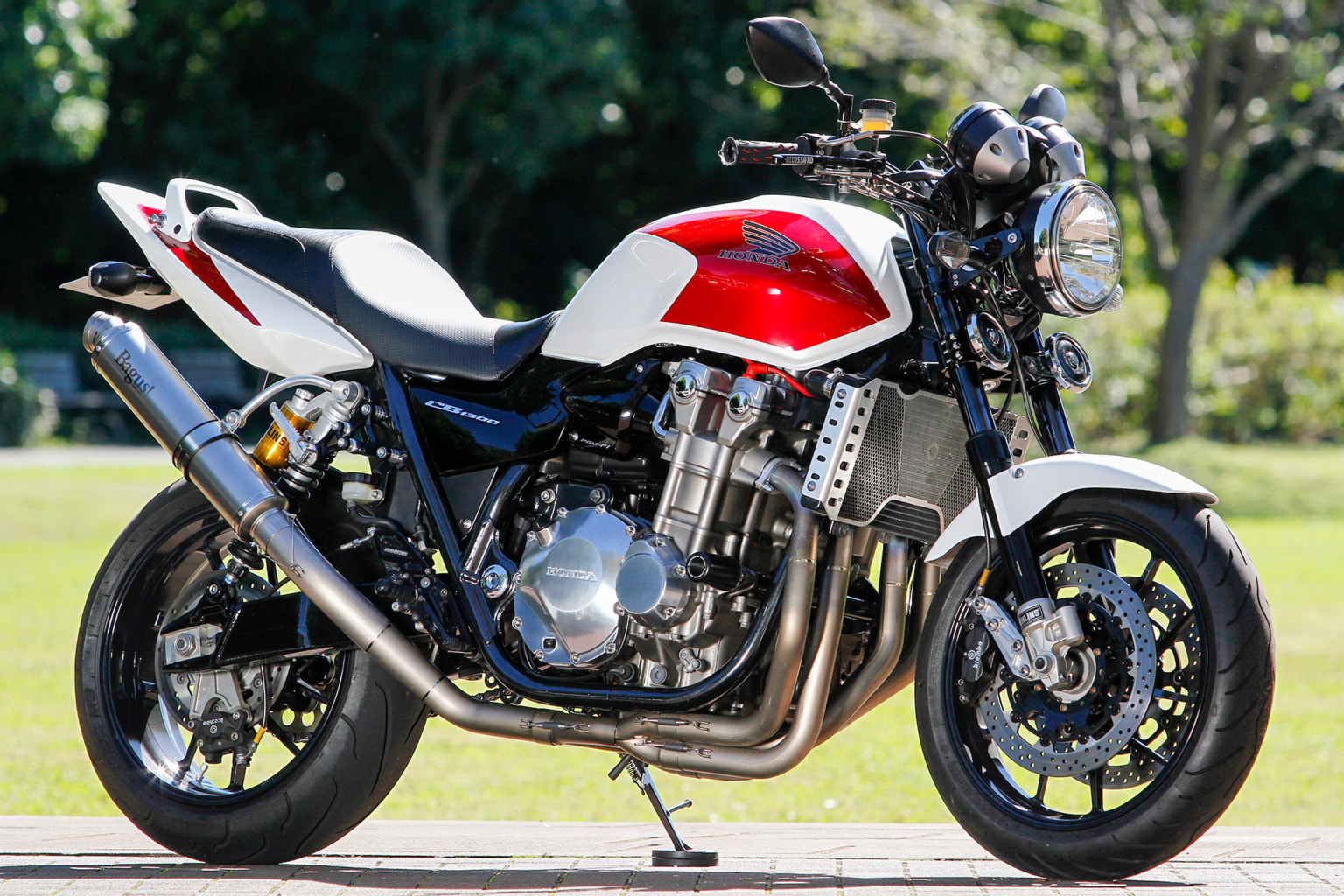 CB1300SF by バグース! モーターサイクル | カスタムマシン | カスタムピープル