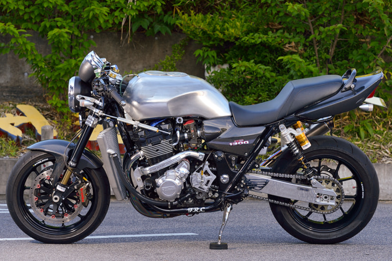 CB1300SF by しゃぼん玉本店 | カスタムマシン | カスタムピープル