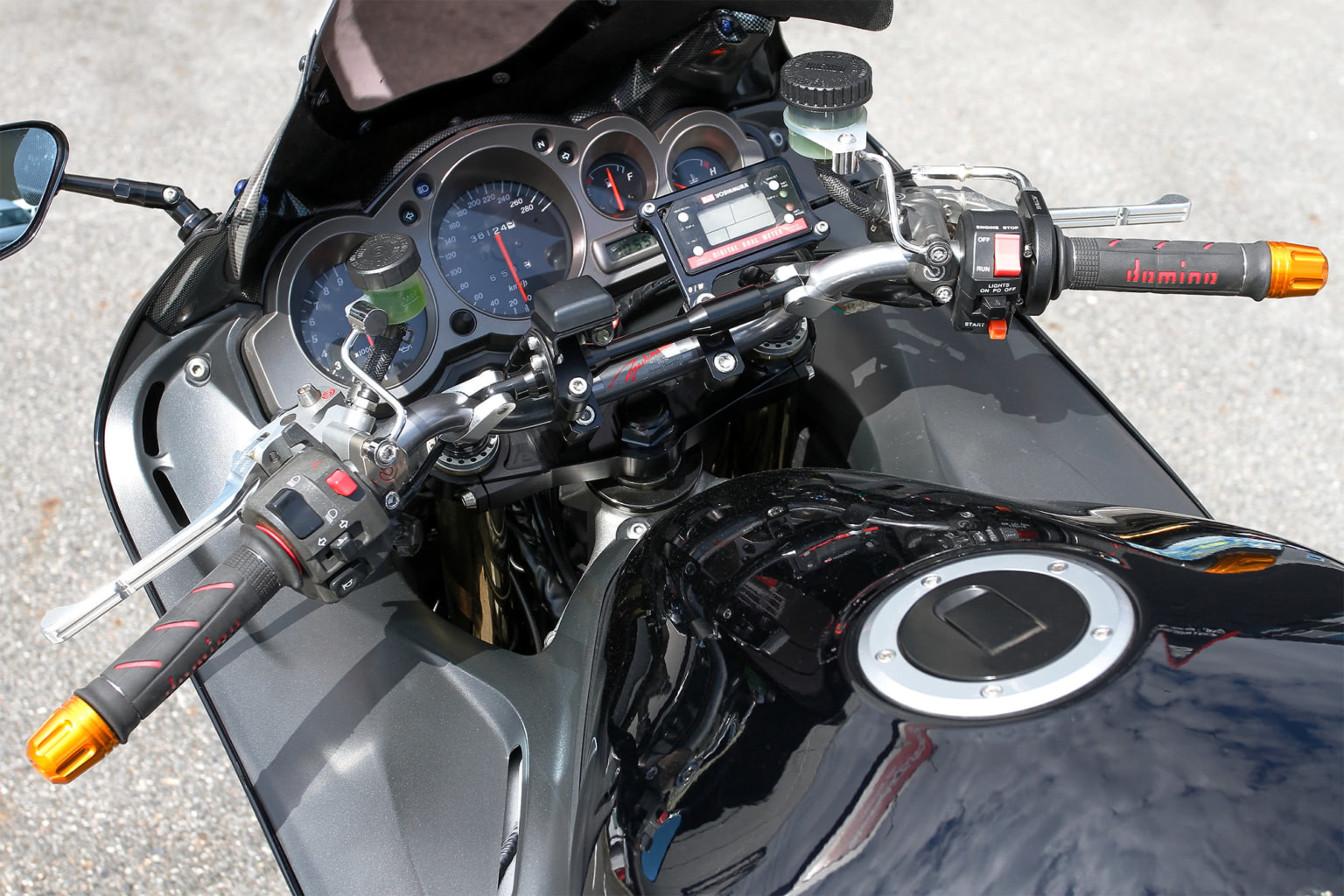 ZZR1200 by しゃぼん玉本店 | カスタムマシン | カスタムピープル