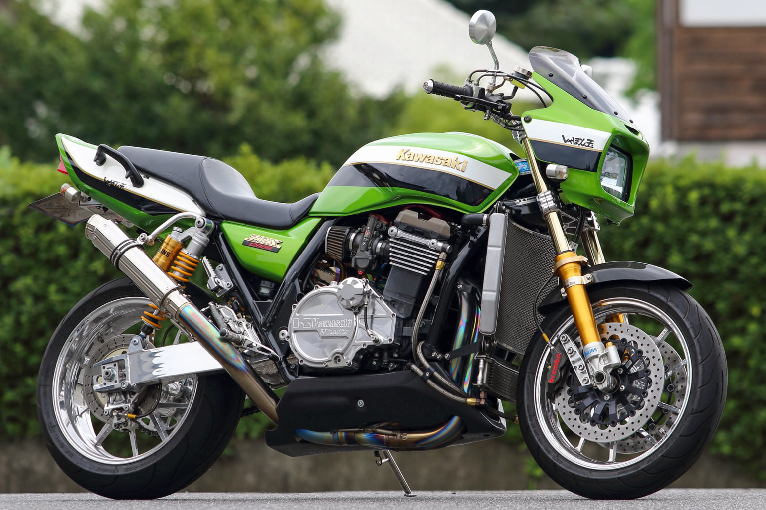 ZRX1200R by しゃぼん玉本店 | カスタムマシン | カスタムピープル